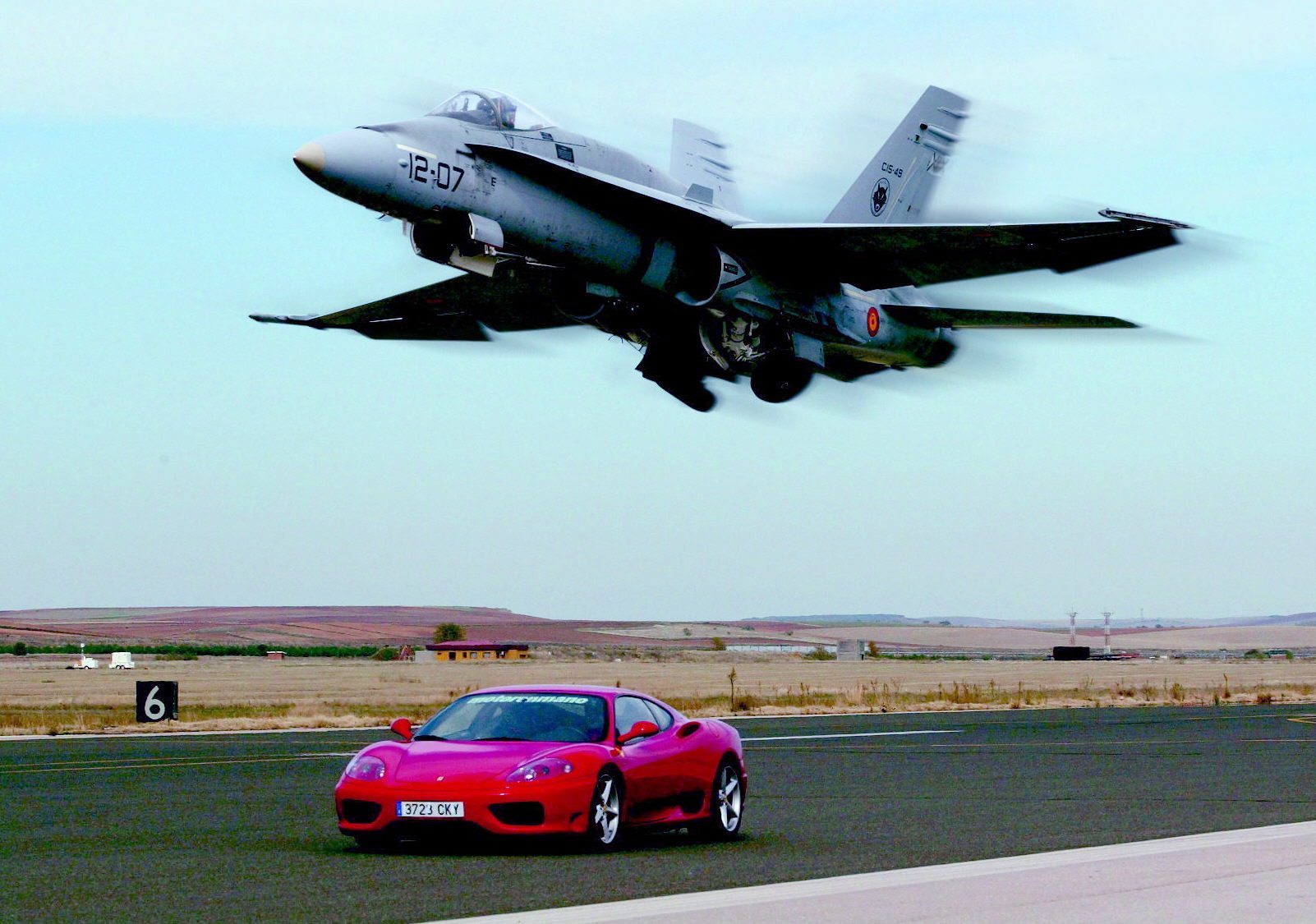 ¿Coche o avión, cual emite más CO2?